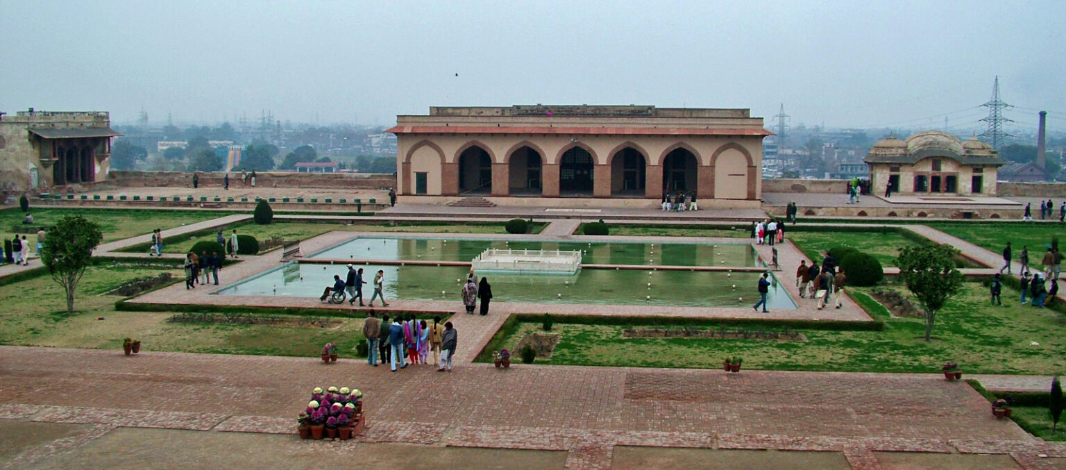 Lahore Fort ( Shahi Qila ) - History and timing information